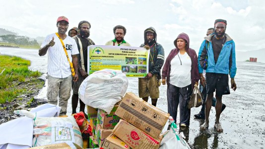 Pemuda Katolik Komda Papua Tengah Kirim Bantuan Kemanusiaan ke Puncak ...